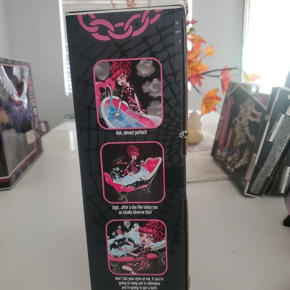 monster high | Toys | Monster High Draculaura Powder Room Doll Set Toys ...